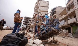 The radio station giving hope to listeners in Syria - BBC News