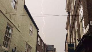 Lightning strikes cause rail chaos across East Coast - BBC News