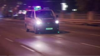 Vienna shooting: Gunman hunted after deadly 'terror' attack - BBC News
