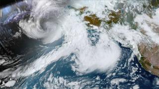 More snow and rain is falling in the Arctic - BBC News