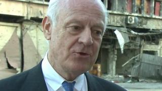 Assad's UK Syrian exiles demand a voice - BBC News