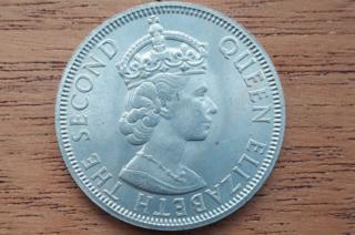 Queen Elizabeth II: Coins that are a pocketful of history - BBC News