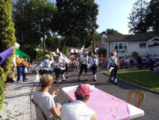 Your pictures on the theme of 'garden party' - BBC News