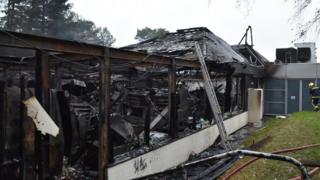 Fleet M3 service station fire engulfs restaurant building - BBC News