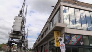Wapping Wharf: Permanent building proposed to replace containers - BBC News