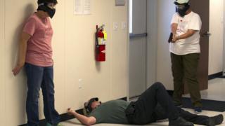 Florida school shooting: New video shows 'blunders' - BBC News