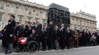 In Pictures: Remembrance Sunday - BBC News