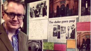 The Smiths: New photo exhibition at Salford Lads Club - BBC News