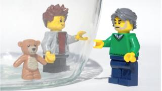 Coronavirus: Lego used to explain social distancing to children - BBC News