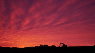 In pictures: Scotland's stunning sunset - BBC News