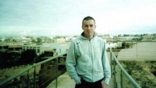 Eating disorders: Patients with 'wrong weight' refused care - BBC News