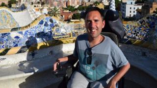 The disabled influencers making their mark on social media - BBC News