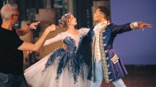Male Cinderella for new Scottish Ballet production - BBC News