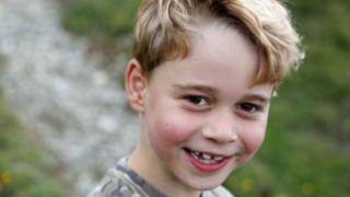 New Prince George photo marks ninth birthday - BBC News