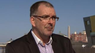 Blackpool Council boss quits amid probe into Facebook post - BBC News