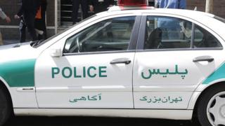 Iran cuts off man's fingers for theft - BBC News