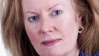 Jane Davidson to retire as chief executive of NHS Borders - BBC News