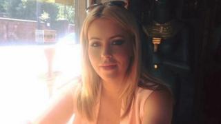 Laura Plummer: Jailed Briton in Egypt 'released' - BBC News