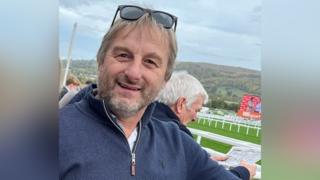 Pop-up urinal death: Worker crushed by device 'dropping suddenly' - BBC News