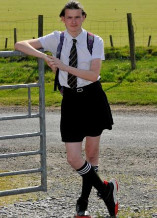 Moffat schoolboy wears skirt in protest at dress code - BBC News