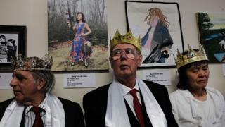 In pictures: US gun-blessing ceremony - BBC News