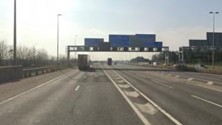 M42-M6 link road to shut for HS2 works - BBC News