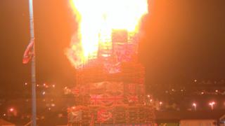 Derry: Condemnation of poppies and flags on Bogside bonfire - BBC News