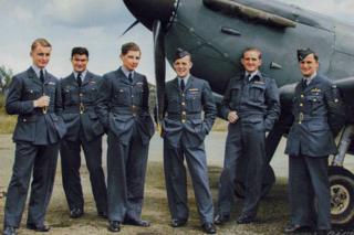 Spitfire found in peatbog slowly being pieced back together - BBC News