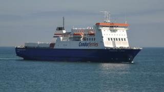 Commodore Clipper to return to dry dock - BBC News