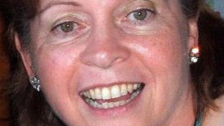 Wife killer Ian Workman loses £1.5m divorce dispute - BBC News