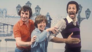 Coronation Street: Derek Griffiths to join cast - BBC News