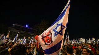 Israel: Benjamin Netanyahu protests put political divides back on show ...