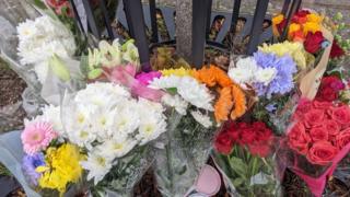 Swindon stabbing: Police presence increased after murder - BBC News