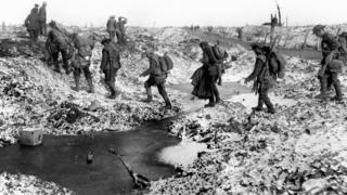 Battle of the Somme: First day's dead marked with 19,240 figurines ...