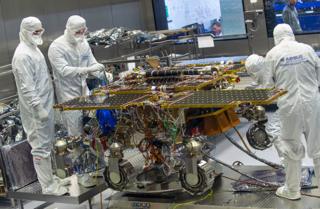 'Rosalind Franklin' Mars rover assembly completed - BBC News