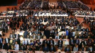 COP21 climate change summit reaches deal in Paris - BBC News