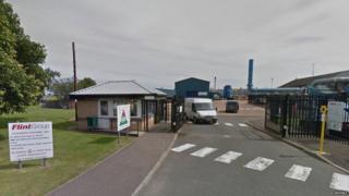 Flint Group confirms Dundee plant will close - BBC News