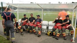 Whaley Bridge dam: The people who saved a village - BBC News