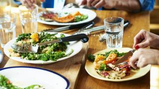 Vegetables alone not enough to reduce heart risk, study finds - BBC News