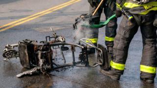 The crews bracing themselves for a rise in electric car fires - BBC News