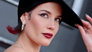 Hailey Bieber: Speaking out about ovarian cyst will help others - BBC News