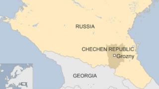 Chechnya gay rights: Activists with petition held in Moscow - BBC News