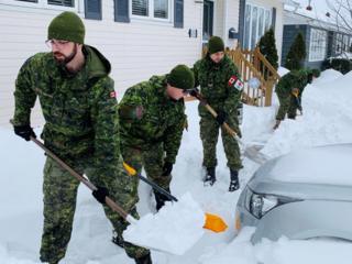 Canada snow: Soldiers have been sent to help out after record-breaking ...