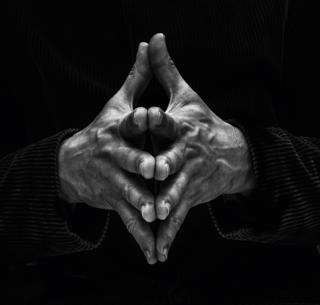 How your life story is told by your hands - BBC News