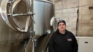 UK craft beer industry faces huge challenges, says MP - BBC News