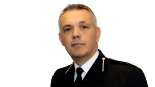 Inside the police unit controlling access to our data - BBC News