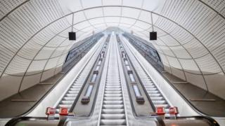 Elizabeth line: What is it and when will it fully open? - BBC News