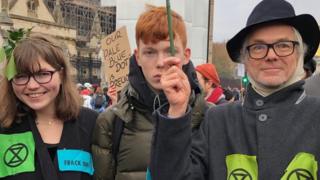 Euston tunnel protest: Dr Larch Maxey removed by bailiffs - BBC News