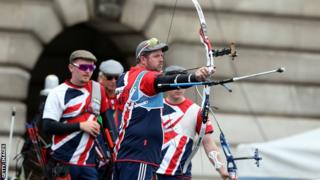 European Archery Championships: GB men's team claim silver - BBC Sport