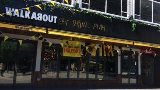 Walkabout customers 'fell ill' after FA Cup final visit - BBC News